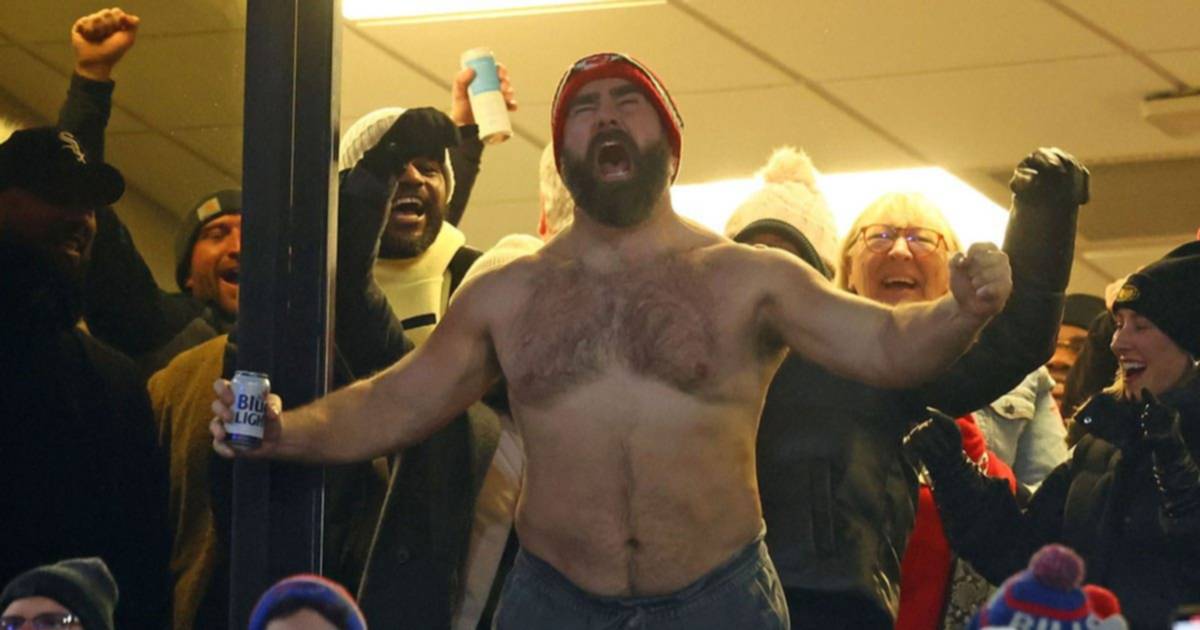 ¡Por quitarse la camisa! Este jugador recibió un regaño de su esposa ...