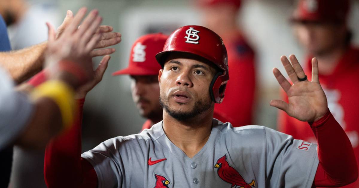 MLB: Wilson Contreras lanza su primer dardo a los Yankees como jugador ...