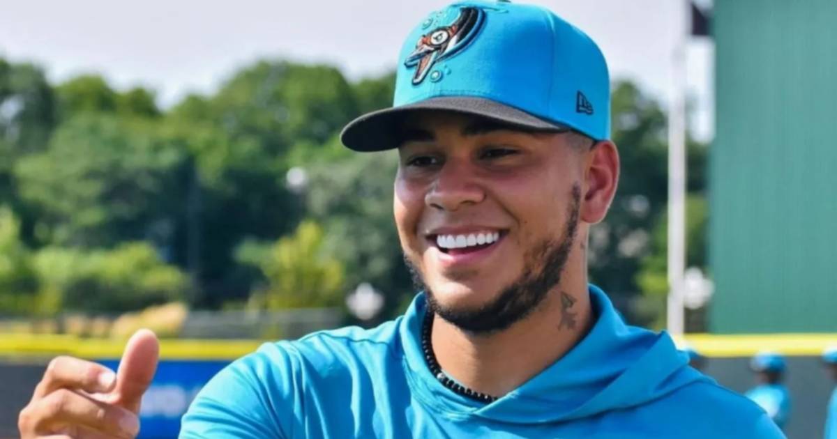 MLB: ¡No desentona! Luarbert Arias se estrena en grande con los Marlins ...