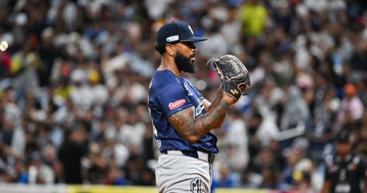Felipe Vázquez domina con lanzamiento "imposible" en Serie de las Américas