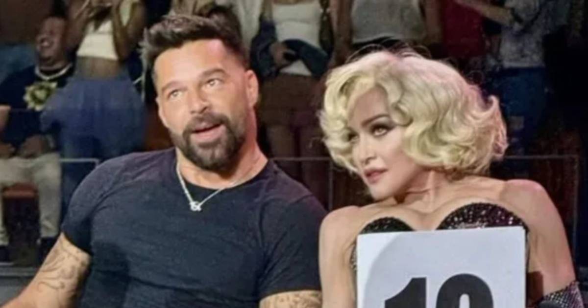Mira la “metida de mano” que recibió Ricky Martin en el show de Madonna ...