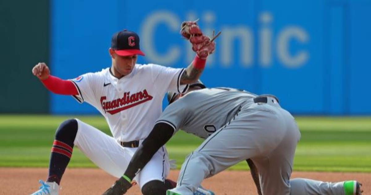 MLB: Brayan Rocchio realiza peculiar doble play con sus Guardianes ...