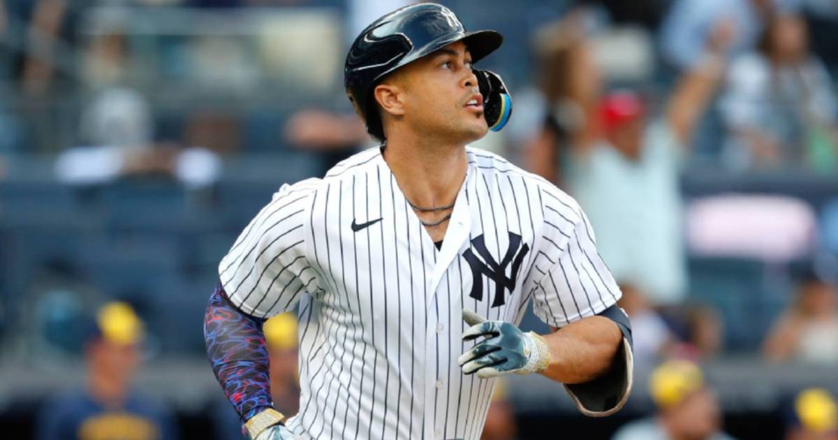 MLB: ¡Sorprendente! Stanton batea jonrón y se mete en los libros de ...