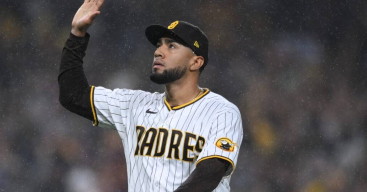 MLB: ¿Es Robert Suárez el nuevo "Kid" Rodríguez en Grandes Ligas? (+Video)