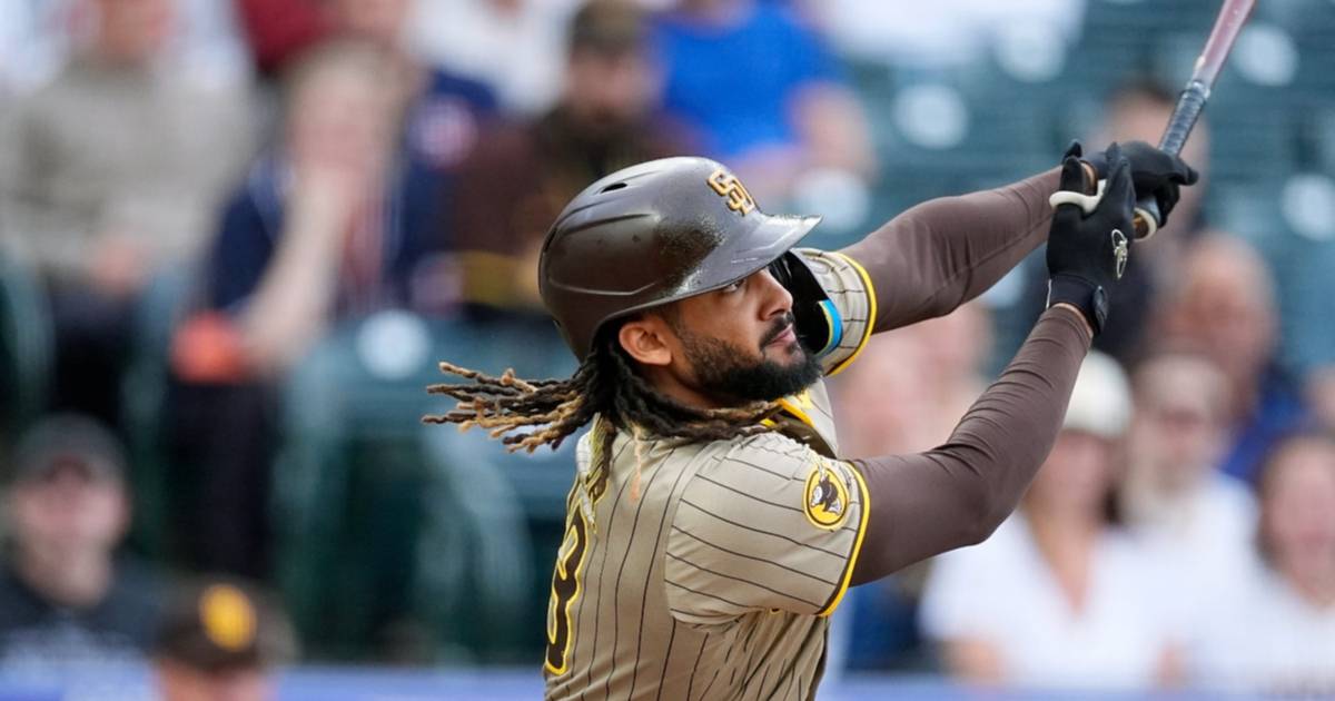 Fernando Tatis Jr. está a un batazo de un récord familiar de su padre ...