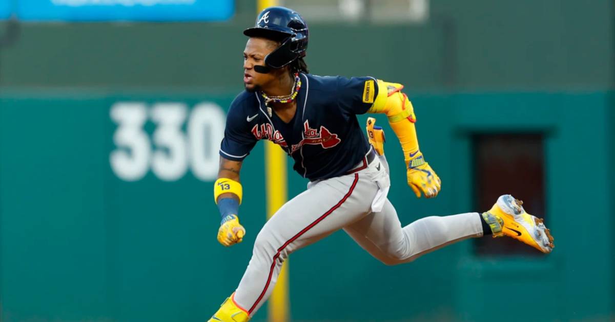 MLB: ¡A correr! Mira cómo Ronald Acuña Jr. pega su primer triple de la ...