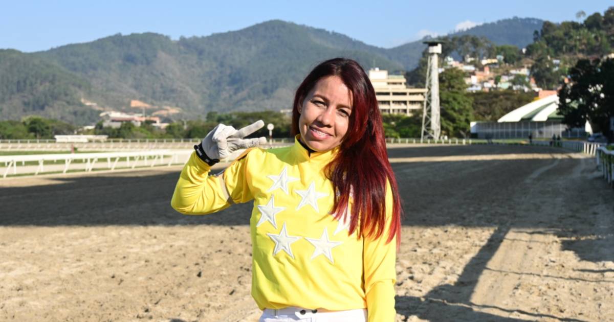 Yoqueta Cindy Carrero recibe denuncia por parte de propietario ante la Junta de Comisarios del INH