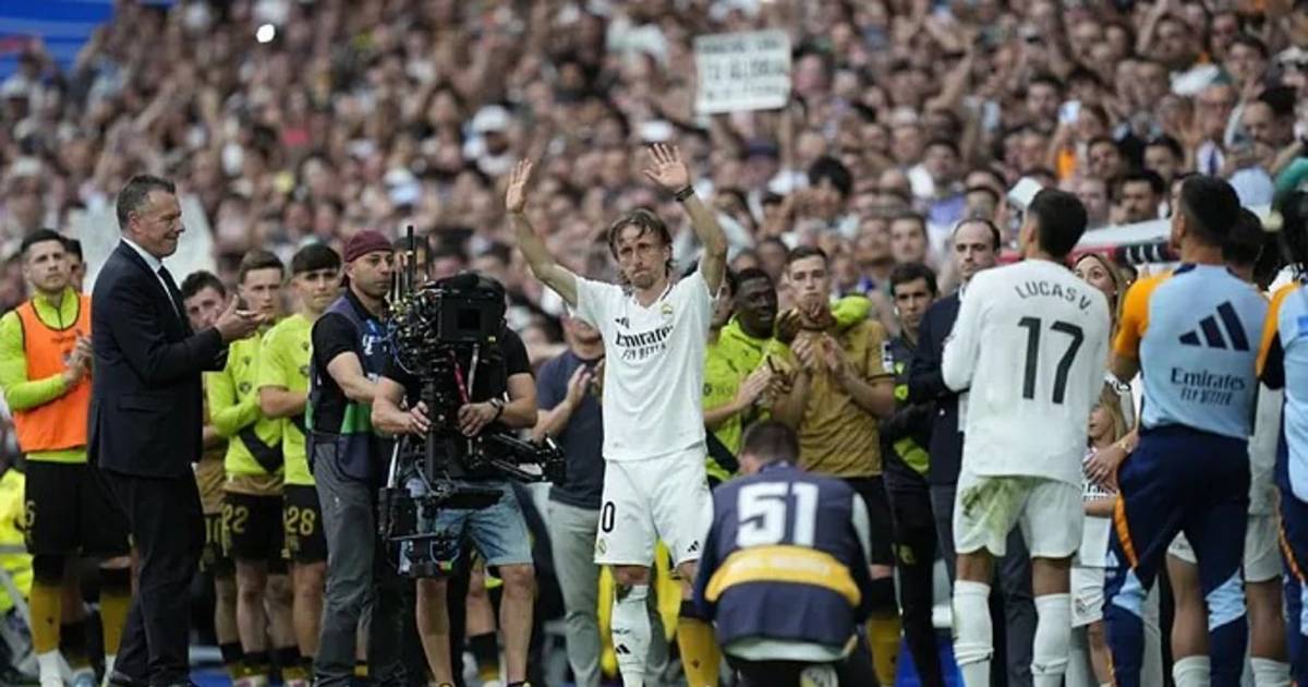 ¡Entre lagrimas se despiden Ancelotti y Modric! Real Madrid supera a la Real Sociedad en una ...