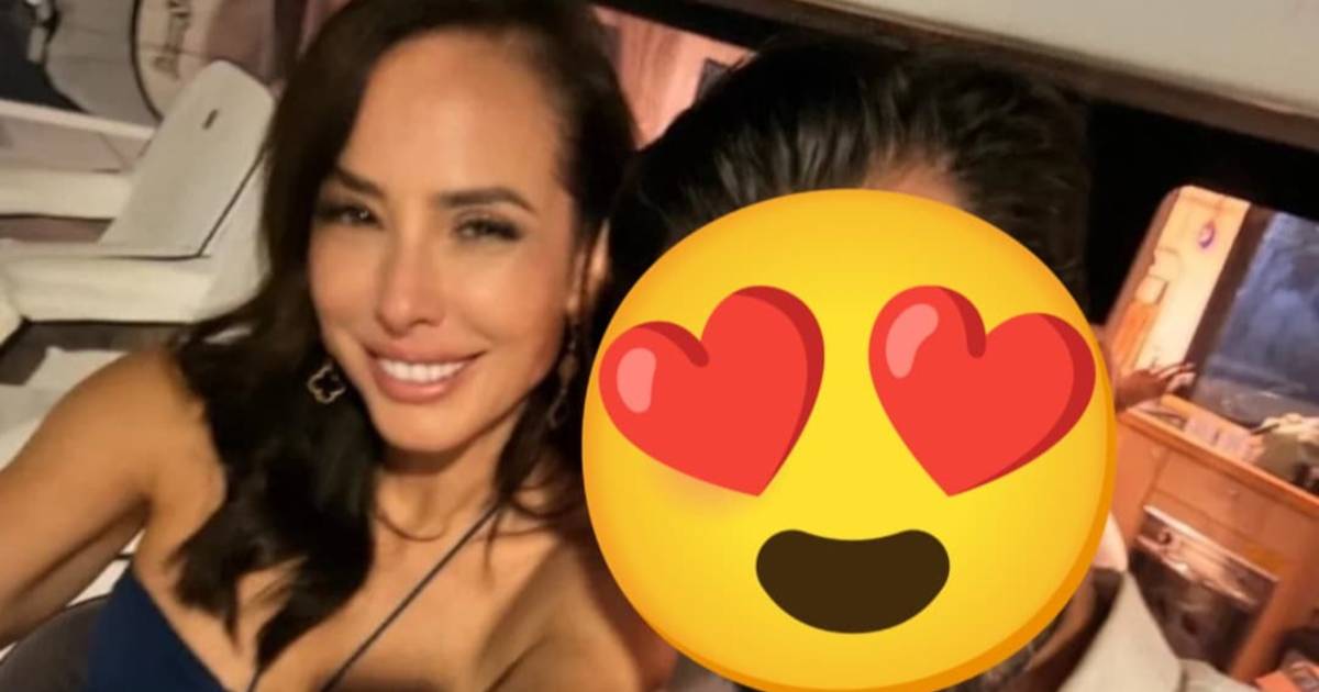 Galán venezolano se compromete con su novia colombiana