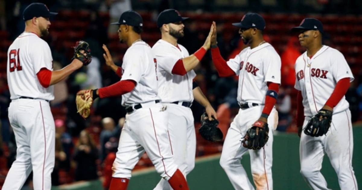 Boston cierra el mejor abril de su historia con triunfo ante los Reales