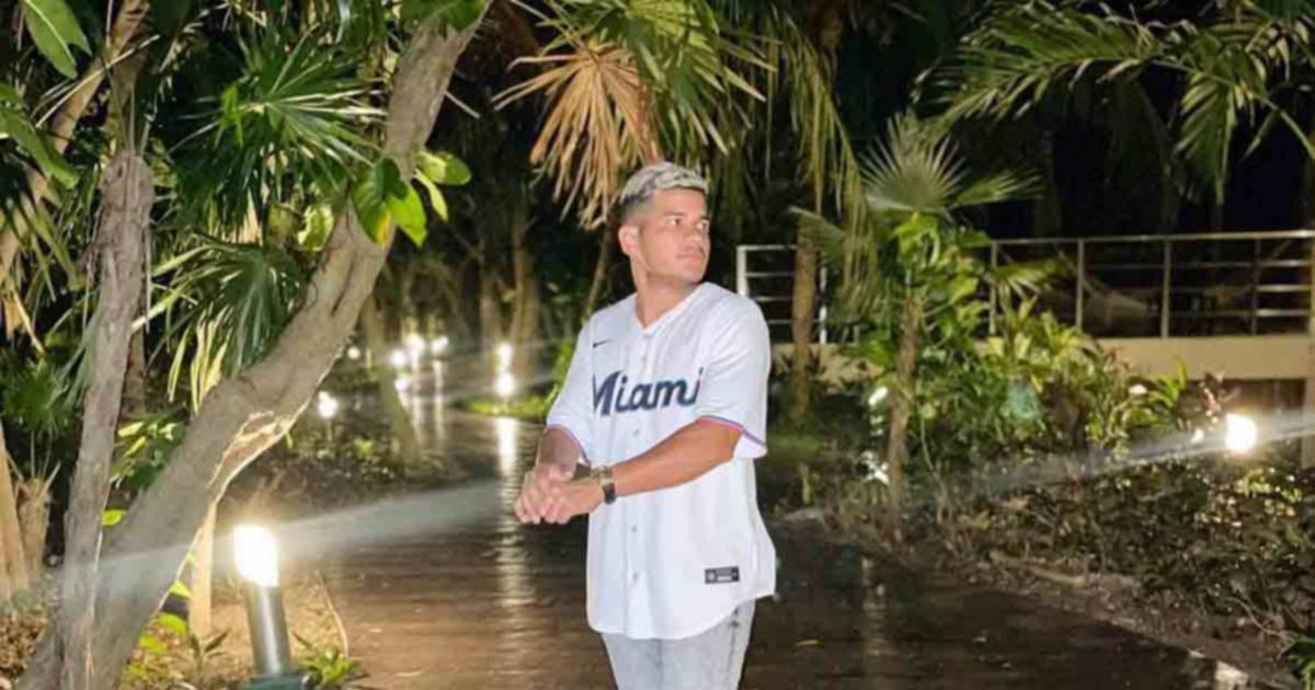 John Acosta con nuevas nominaciones busca arrasar en el 2021