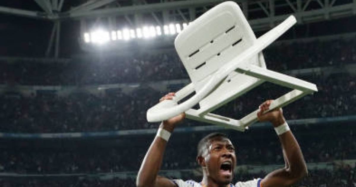 La peculiar forma de firmar autógrafos de David Alaba