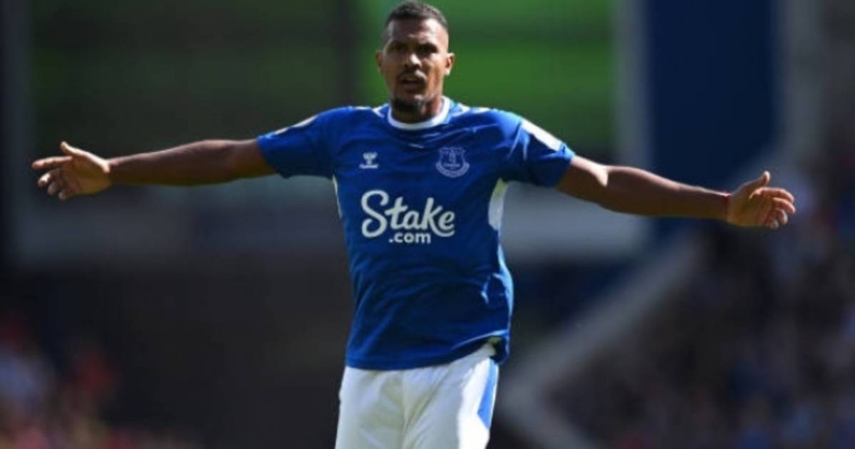 A Salomón Rondón se le acaba el tiempo en el Everton