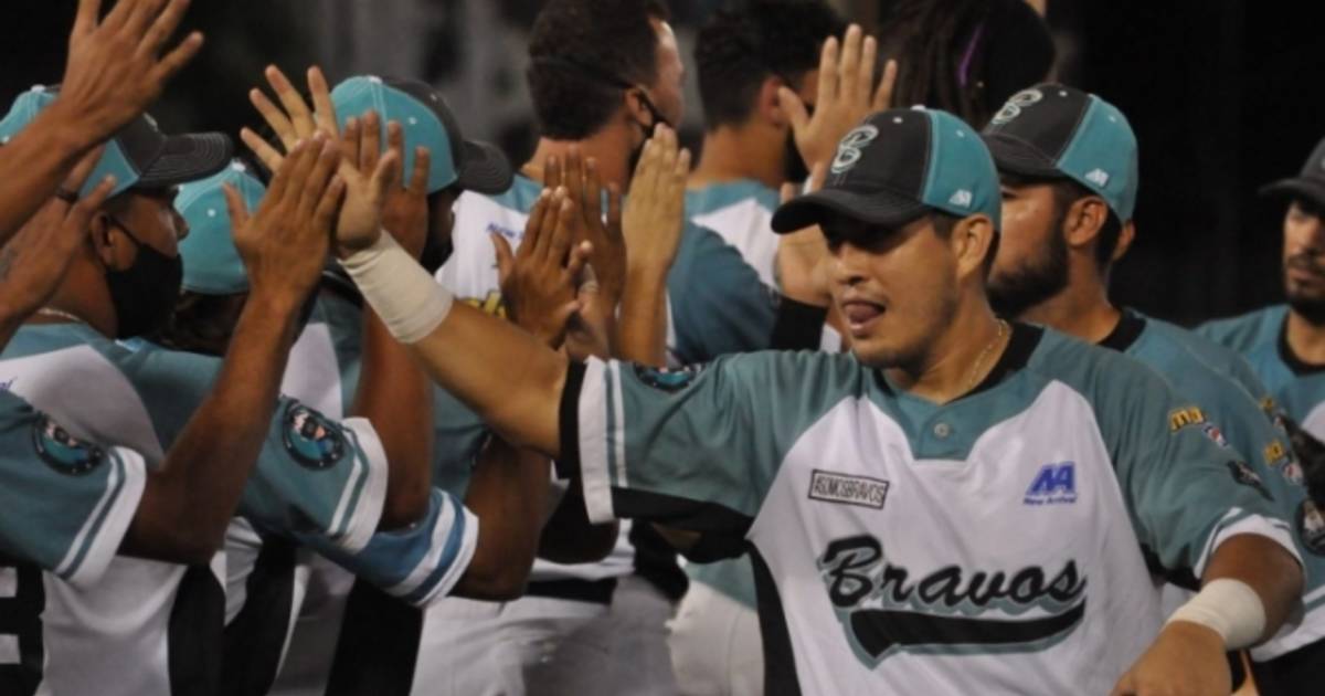 LVBP: Bravos liberan a Omar Carrizales y otros 43 peloteros (+Foto)