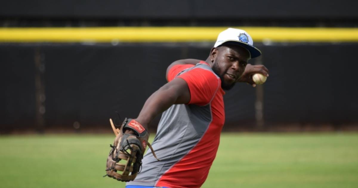 LVBP: Yoel Yanqui quiere adueñarse de la primera base del Magallanes ...