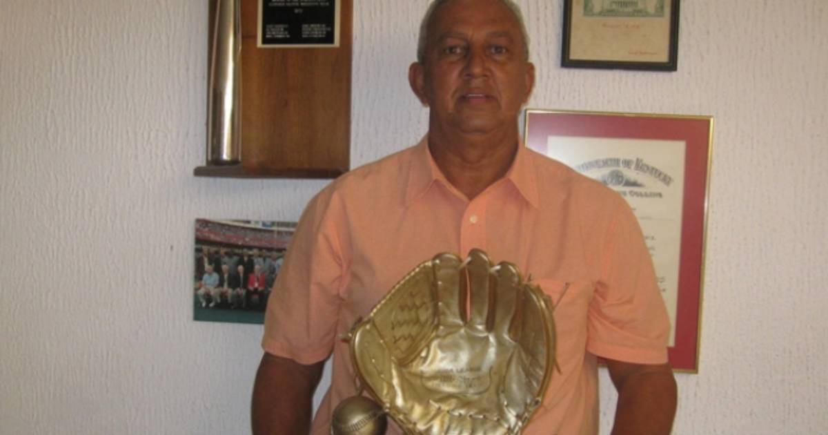 David Concepción pudo salvar varias cosas de su museo