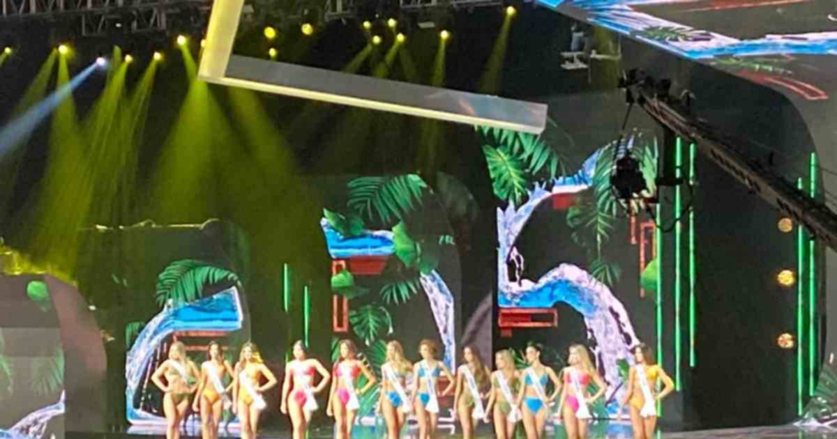 El primer grupo se dio con todo en el desfile en traje de baño