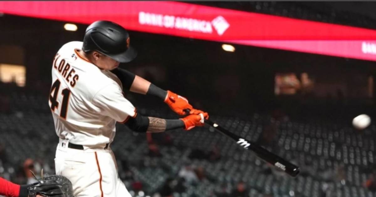 MLB: Vea cómo Wilmer Flores liga jonrón ante el estelar Julio Urías ...