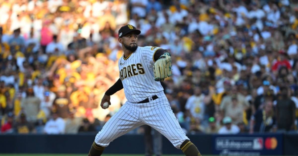 MLB: Robert Suárez es un cuchillo que también domina este moderno ...