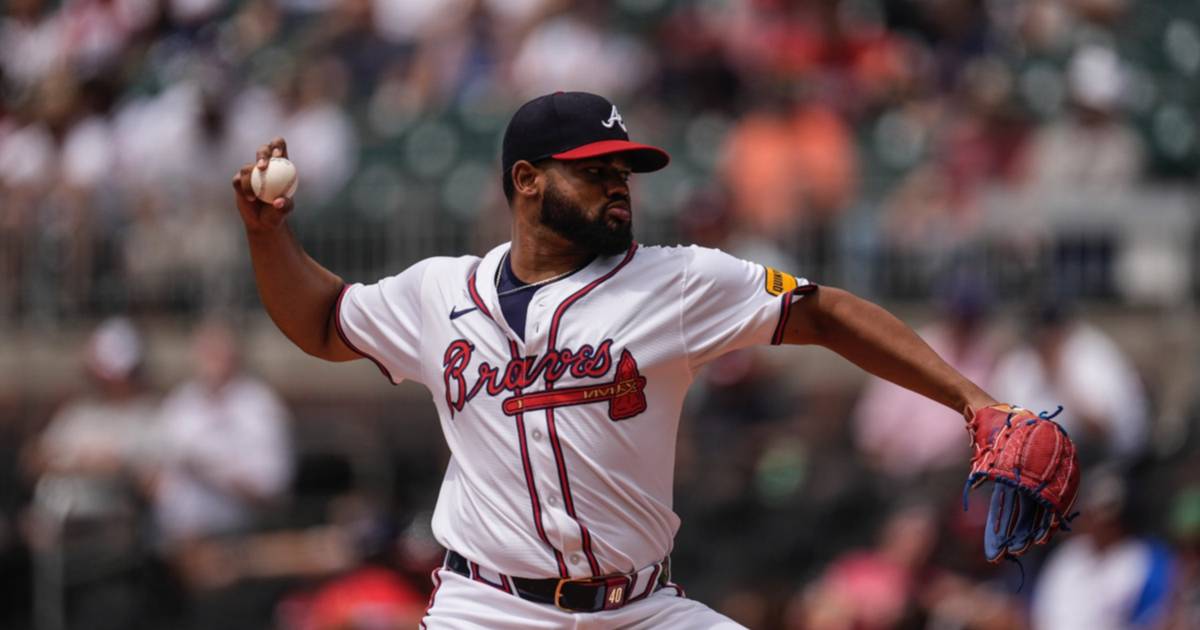 Reynaldo López logra otra gran salida para seguir como líder de MLB en ...