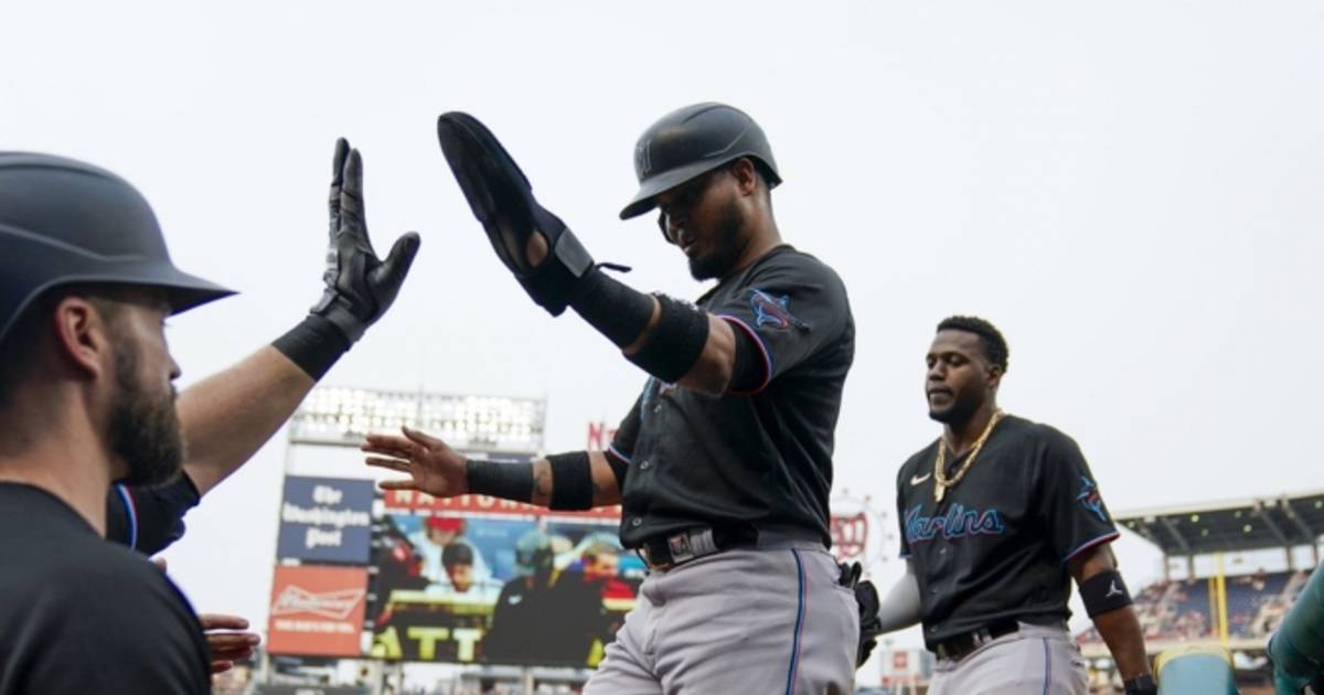 Los Marlins de Miami barren a los Medias Rojas y alcanzan una marca ...