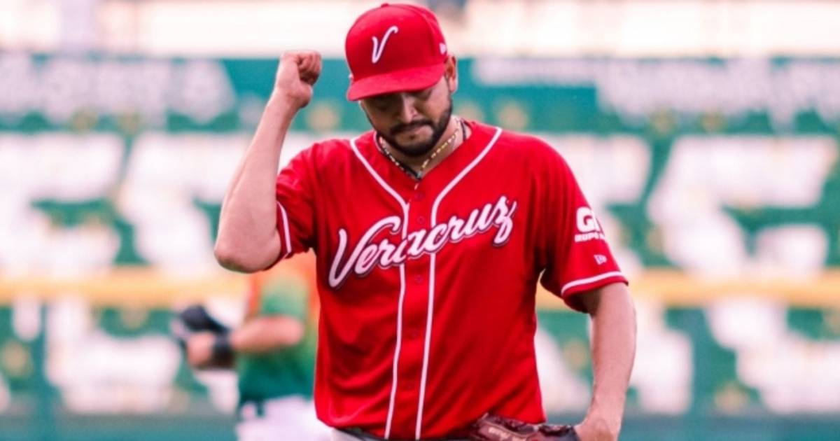 Pitcher mexicano hace historia al lanzar un sin hit ni carreras con las ...