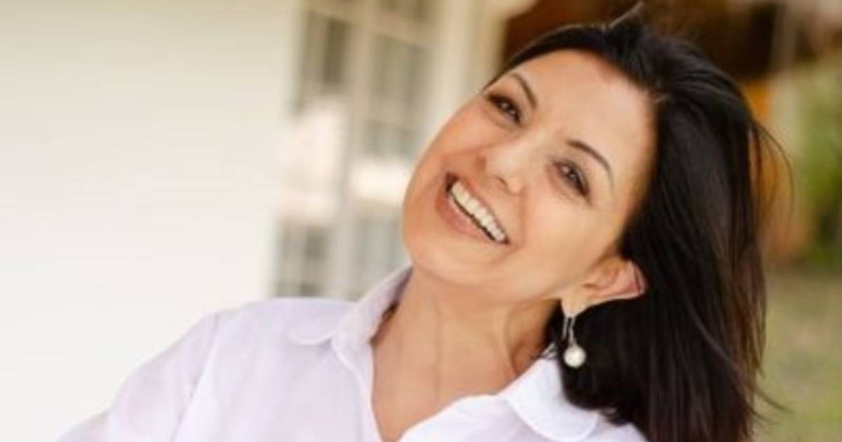 Judith Castillo Miss Venezuela 1976 y Virreina Universal posa junto a ...