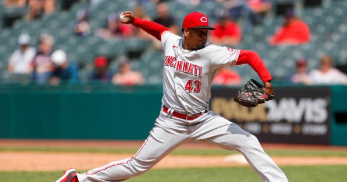 MLB: El puertorriqueño Alexis Díaz acecha el liderato de salvados (+Video)