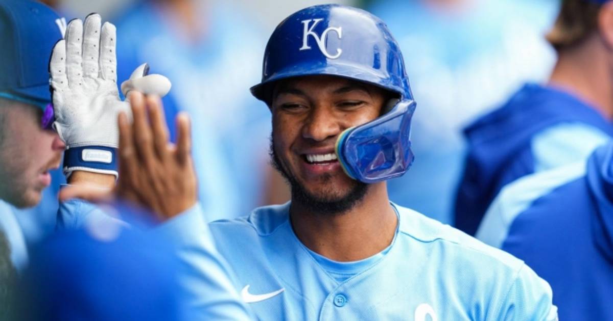 MLB: Edward Olivares sacó a relucir su poder con el madero (+Video)