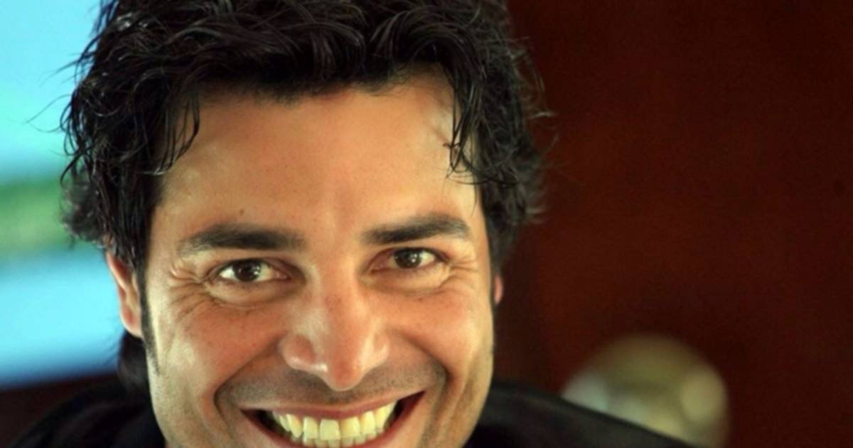 Así presume Chayanne sus sensuales "cuadritos" por la playa (+Imagen)