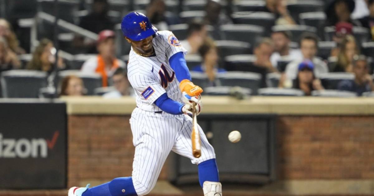 MLB: Francisco Lindor sigue encendido con el madero y vuela la cerca en ...