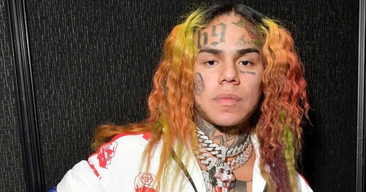 ¿Asumiendo un rol de padre? Tekashi 6ix9ine se fotografió junto a la ...