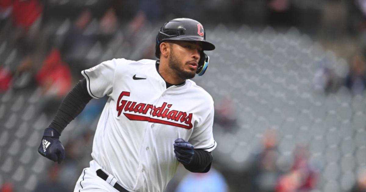 MLB: ¡A correr! Mira como Gabriel Arias le roba el home a los Dodgers ...