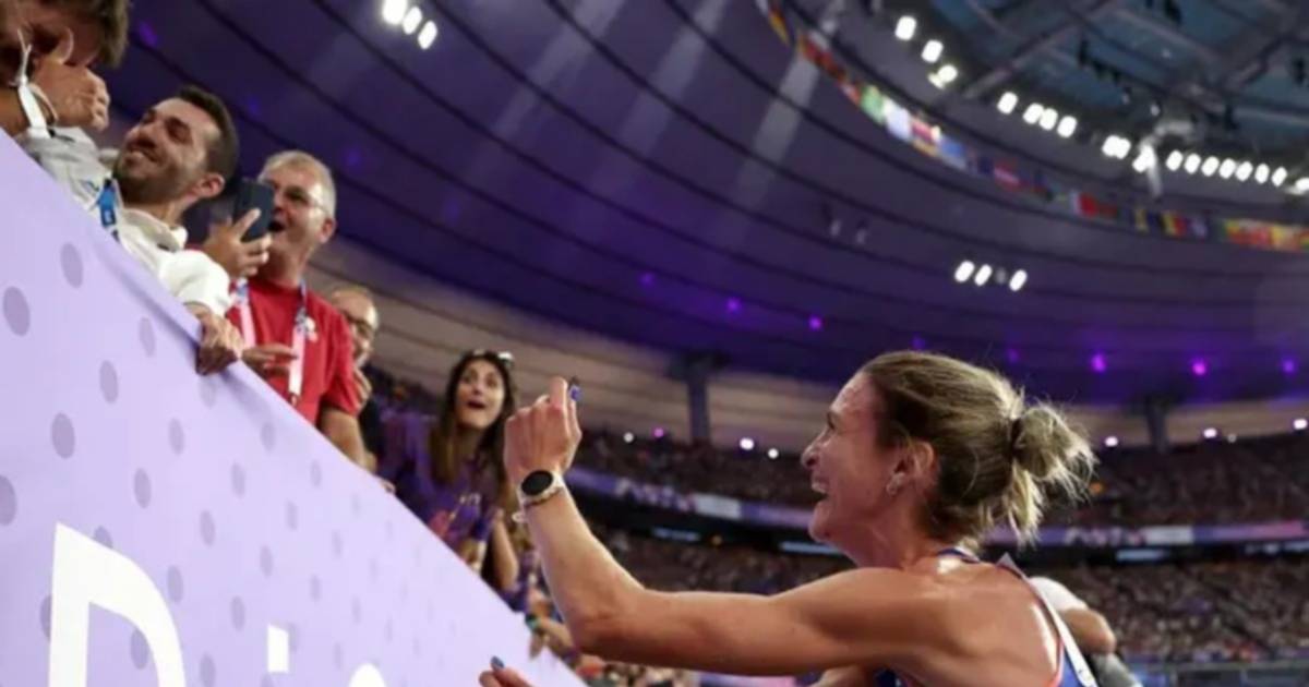 Video: Una atleta francesa se arrodilla y le pide matrimonio a su ...