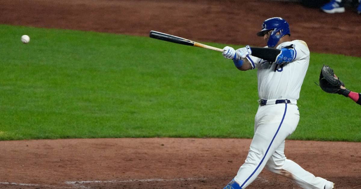MLB: Salvador Pérez cerca de igualar a Martín Prado y César Tovar (+Video)