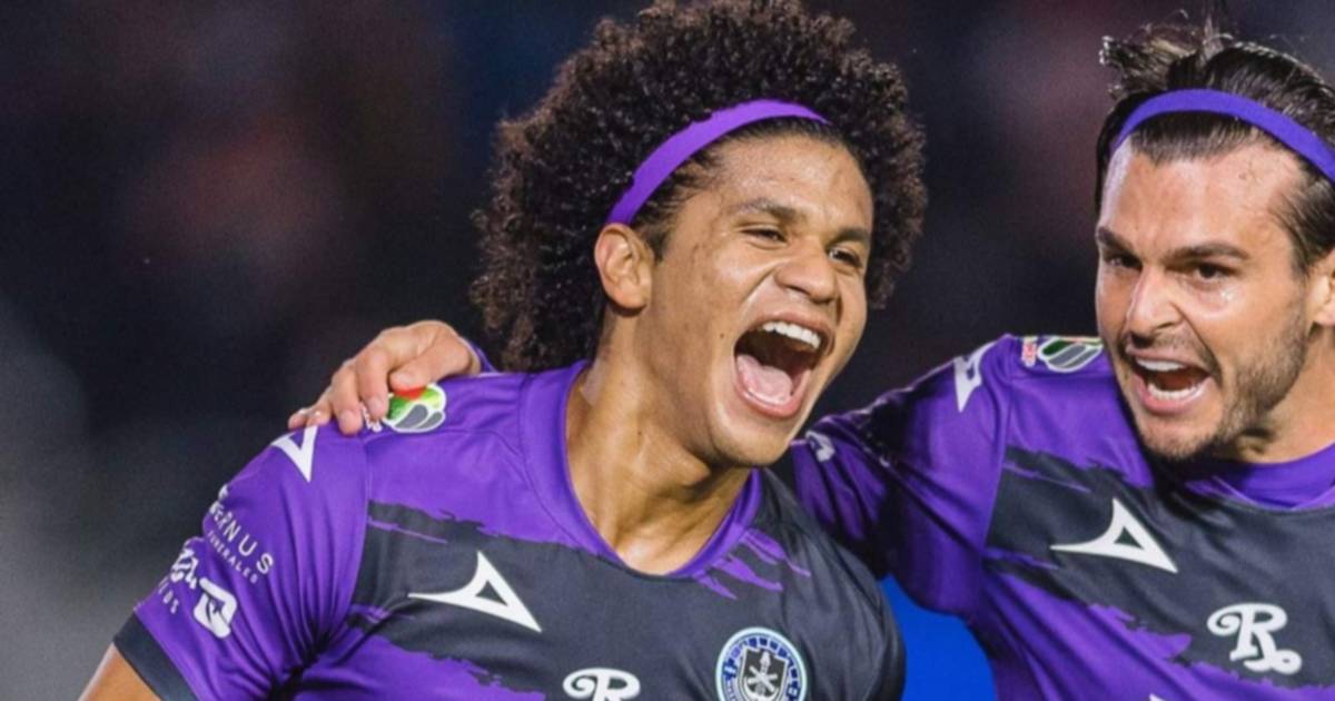 Eduard Bello culminó con su sequía goleadora ante las Chivas de ...