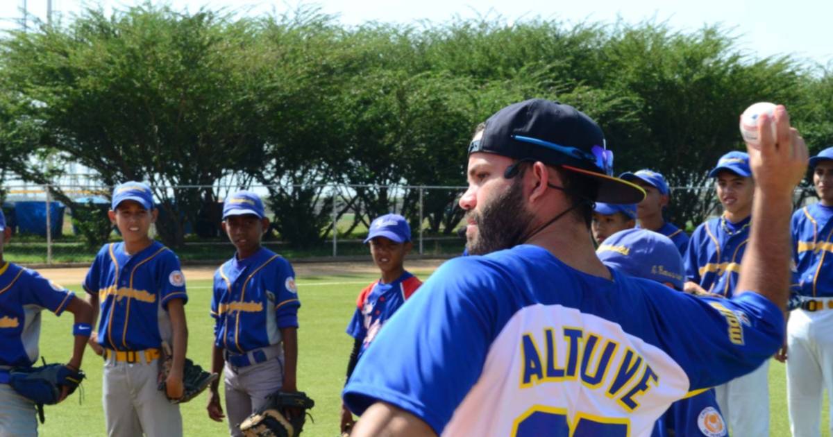 ¿Hay posibilidades de que José Altuve se uniforme con Magallanes para ...