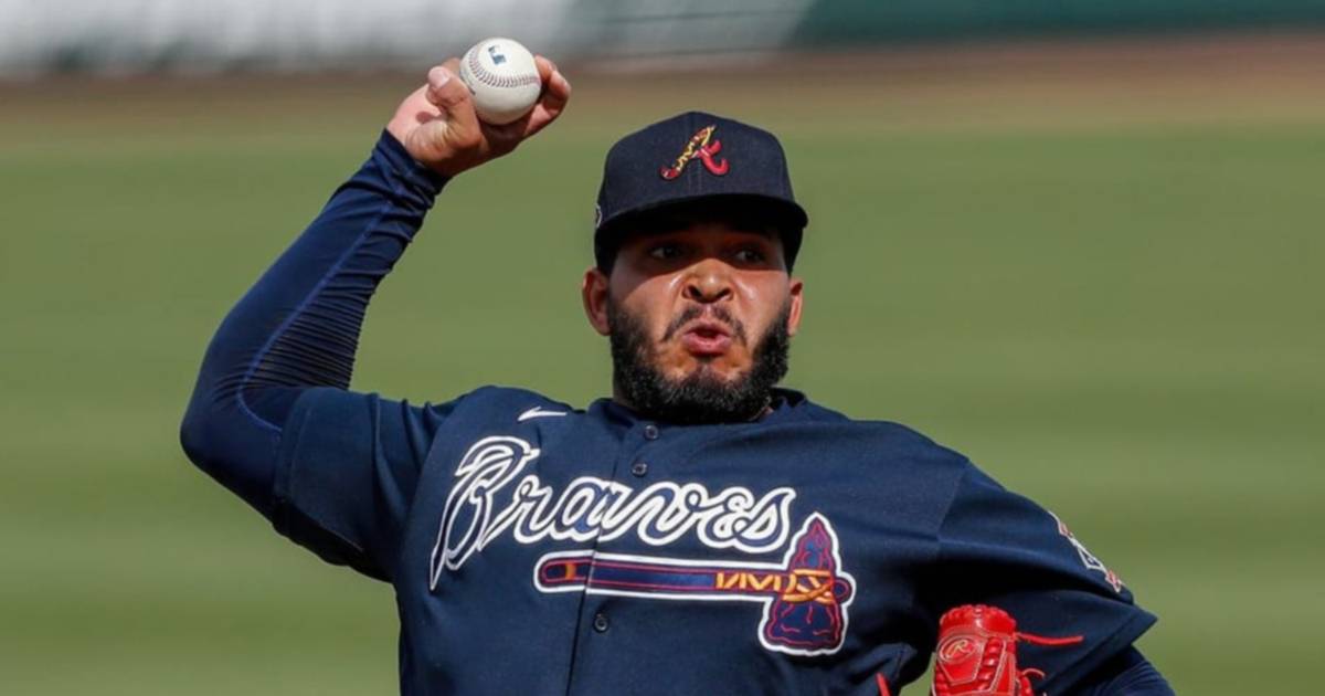 MLB: ¿Quién es Daysbel Hernández, pitcher cubano que hizo el roster de ...