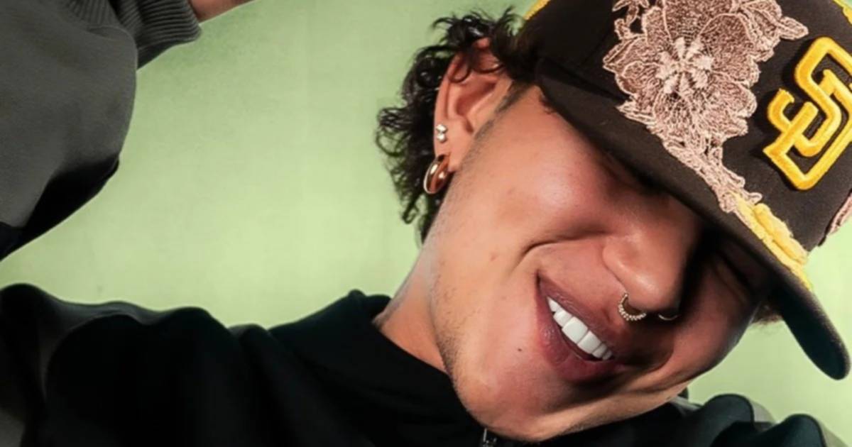 Beéle estaría empatado con esta famosa actriz 14 años mayor que él