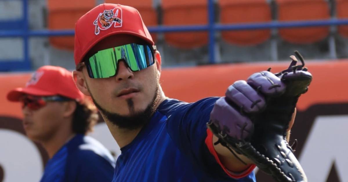 Los 400 hits de Alberth Martínez lo colocan a la altura de Ozzie Guillén