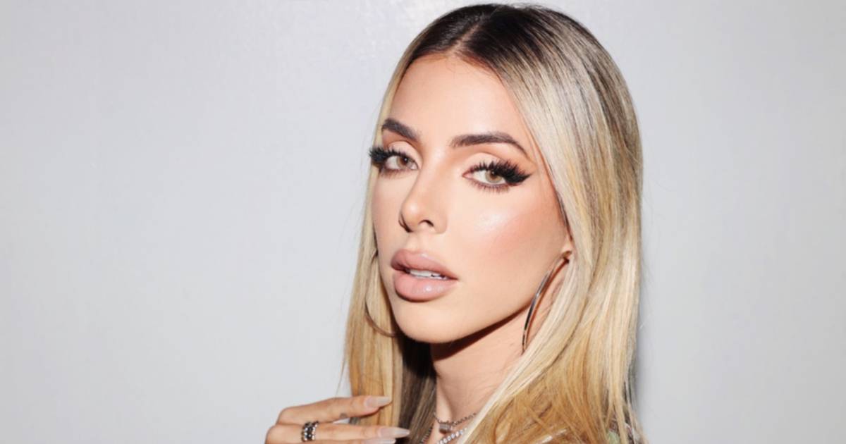 Corina Smith derrocha talento y belleza en la industria musical