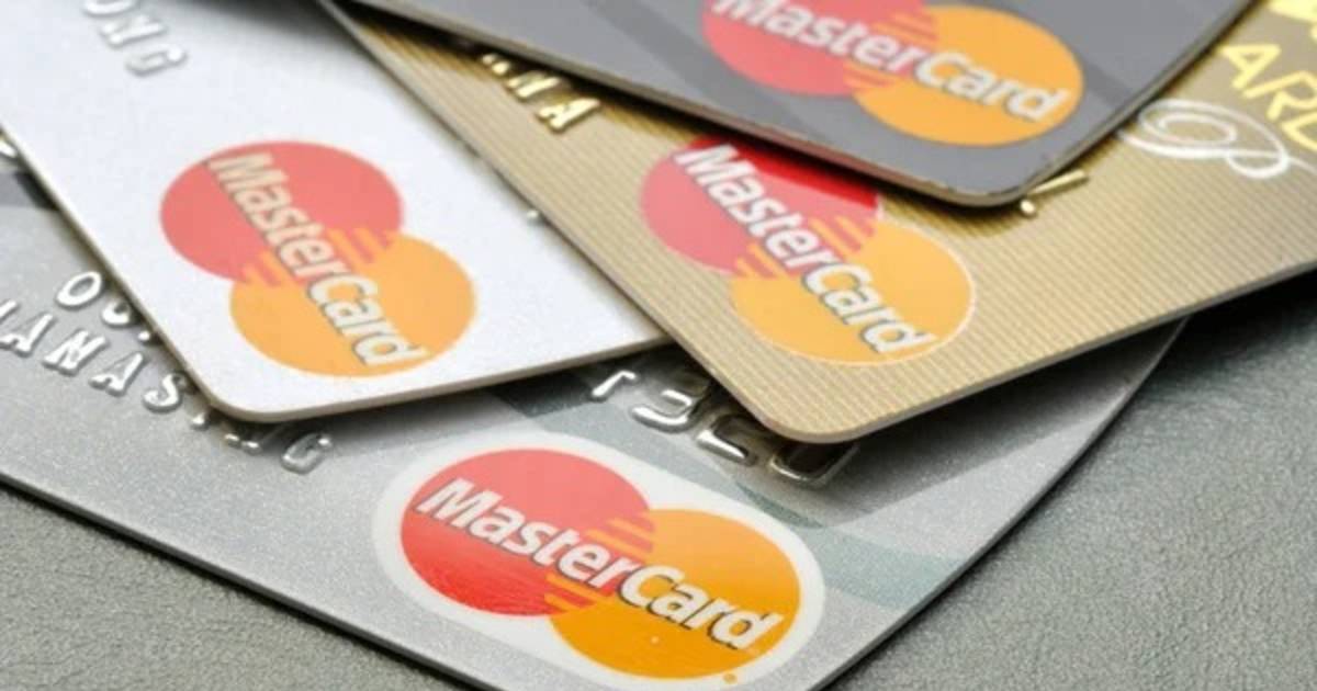 Mastercard anuncia al lanzamiento de su tarjeta de débito estándar en ...