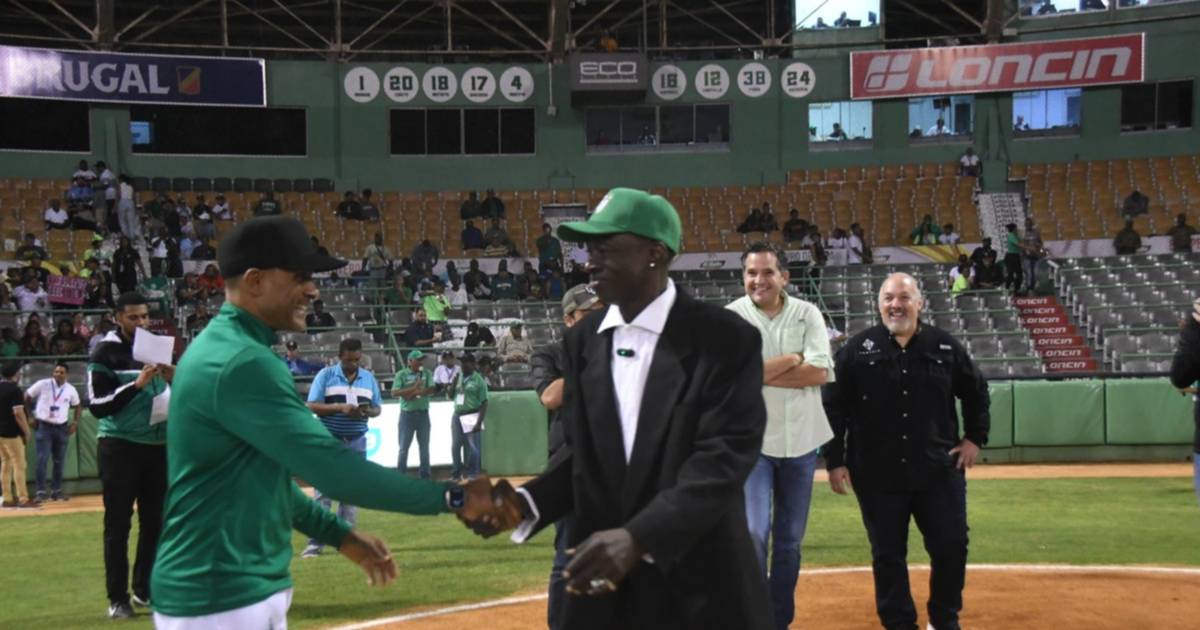 LIDOM: Estrellas Orientales retira el número de un pitcher de leyenda ...