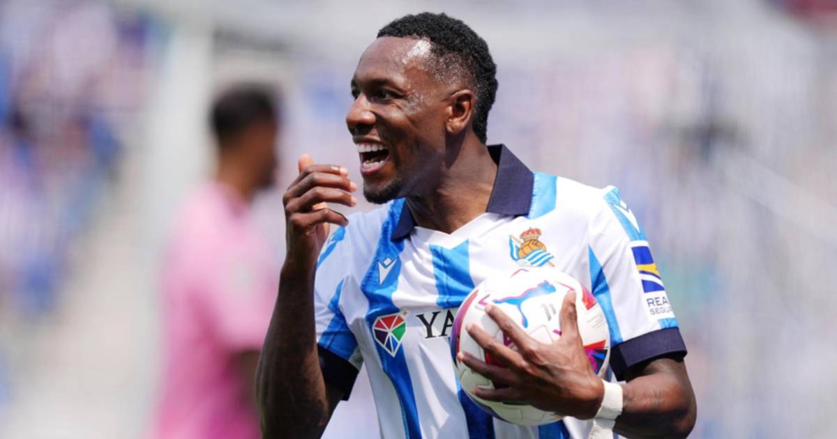 Así fue el gol de Sheraldo Becker con la Real Sociedad ante Barcelona ...