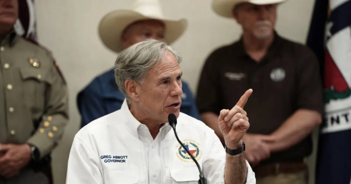 Texas prohíbe la compra de propiedades a ciudadanos de países designados como adversarios