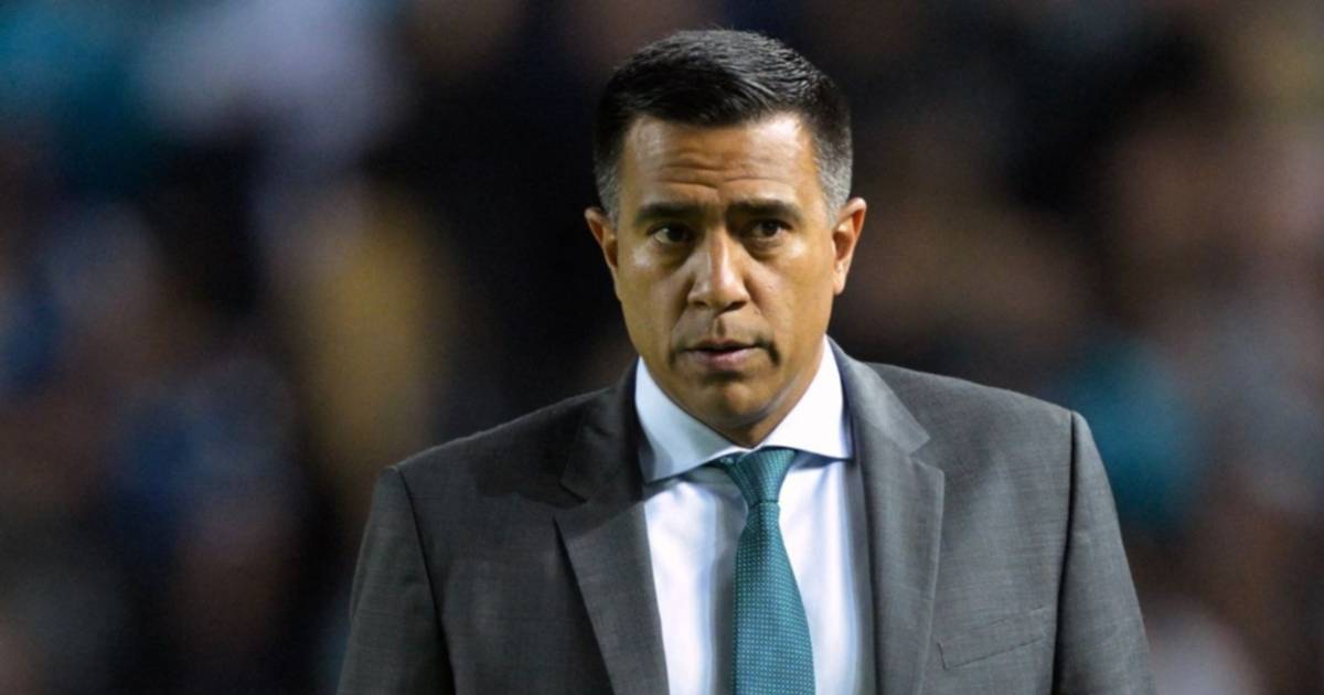 César Farías ofrece garantías si vuelve a la Vinotinto