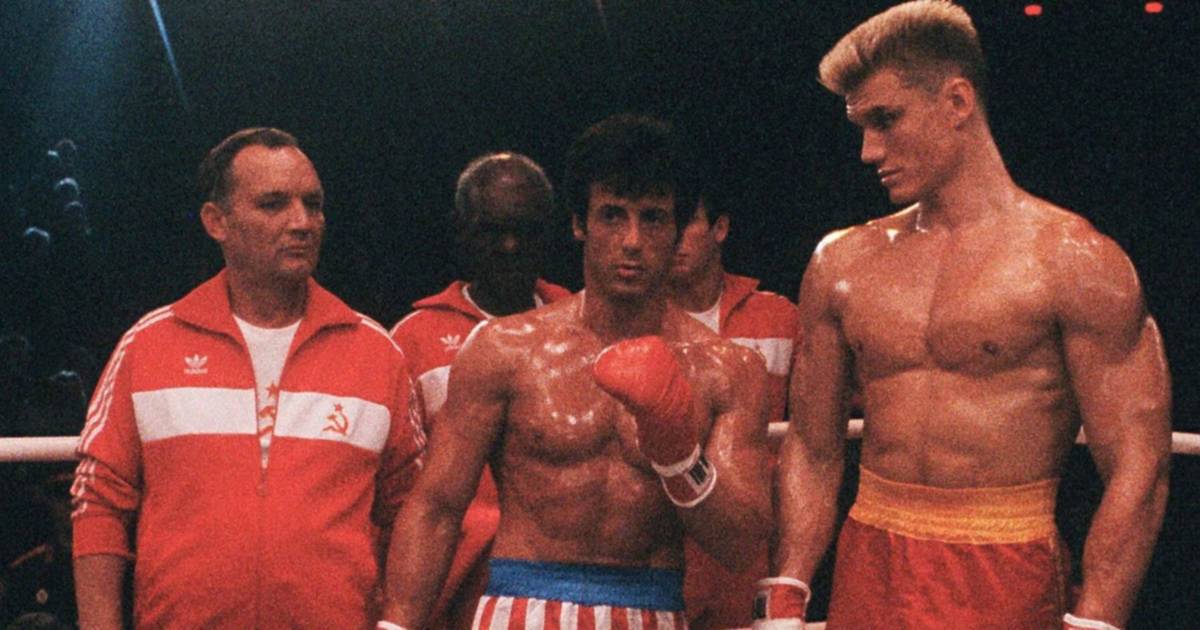 Actor de Rocky IV saltando de la emoción por vencer el cáncer