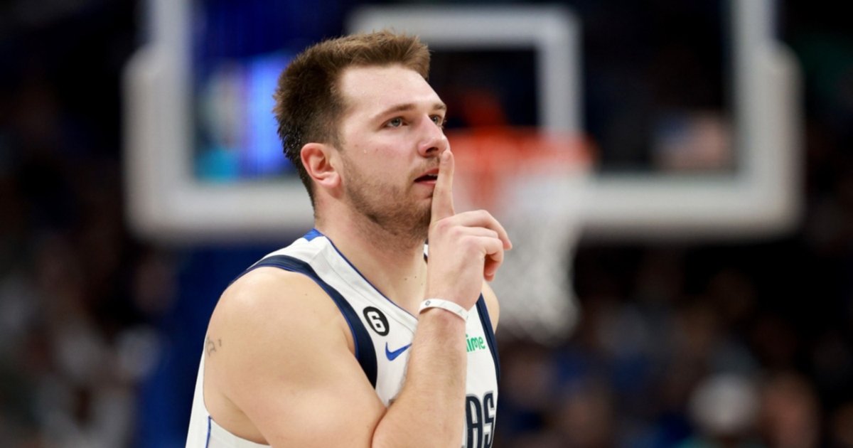 La Noche que el Triple Reinó: Dončić y Curry en un duelo épico La Noche que el Triple Reinó: Dončić y Curry en un duelo épico