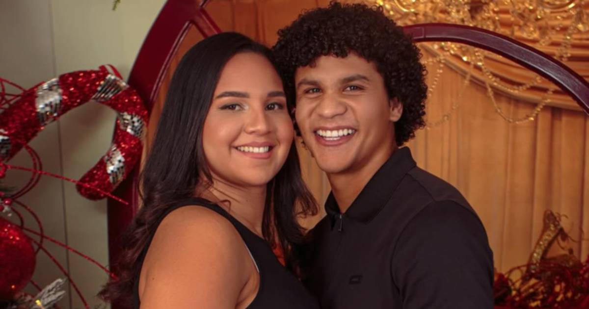 Eduard Bello y su novia esperan a su primer bebé juntos