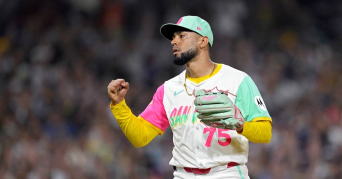MLB: Robert Suárez en serias conversaciones para llegar a Nueva York